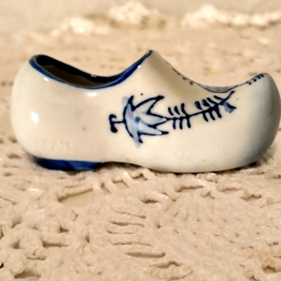 Vintage | Accents | Vintage Delft Blue Porcelain Shoe Miniature Japan ...